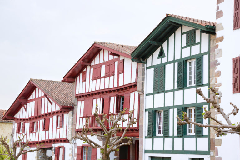 Quels sont les différents types de maisons basques